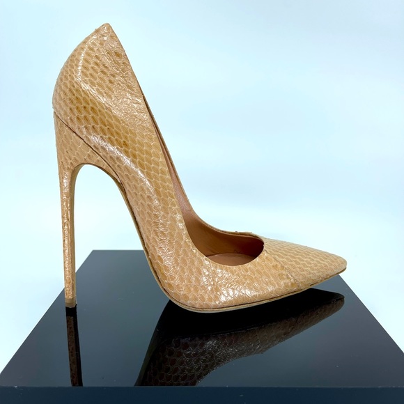 Stunning Nude Snakeskin FM Pumps